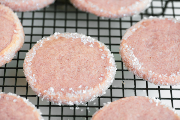 Strawberry Shortbread Cookies • taste like fresh berries!