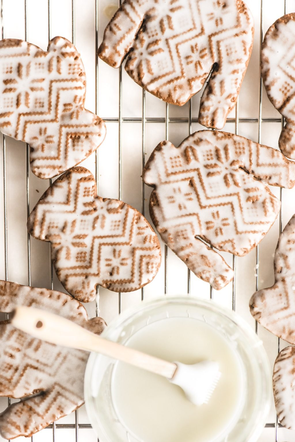 Embossed Gingerbread Cookies • Easy & Adorable!