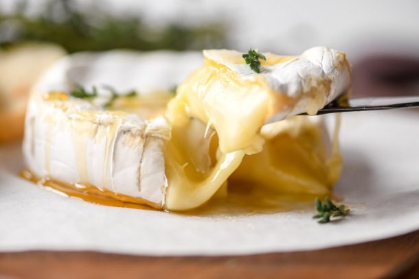 How to Bake Brie • easy perfect results!