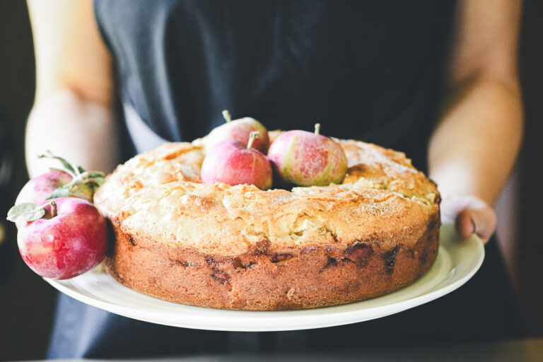 Jewish Cardamom Apple Cake • stays moist for days!