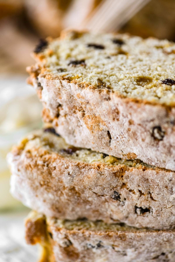 Spotted Dog (Irish Soda Bread with Raisins) • no yeast!