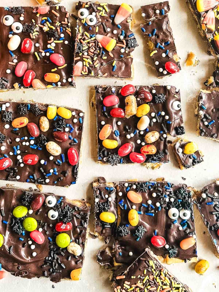 Halloween Cracker Candy • Irresistible!
